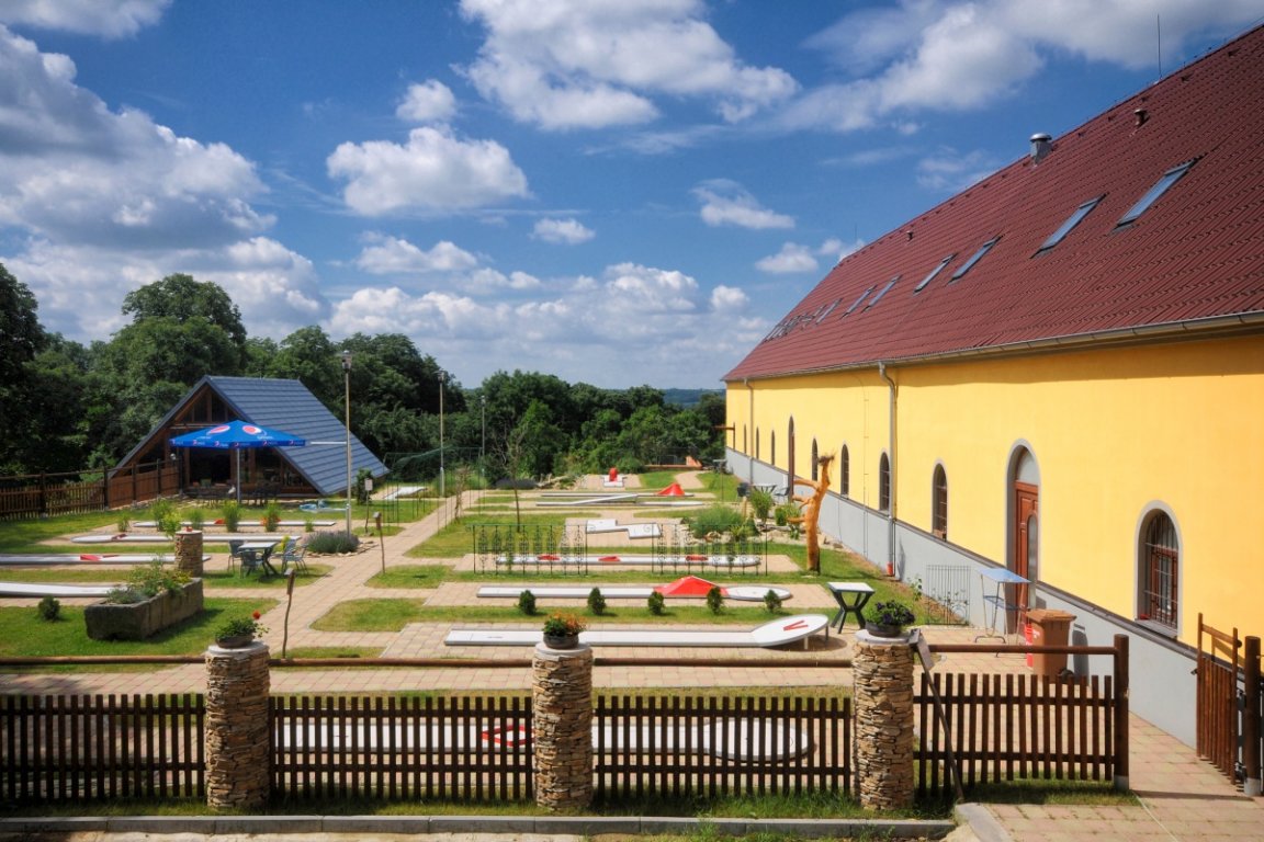 Hotel***Restaurant "NA STATKU"